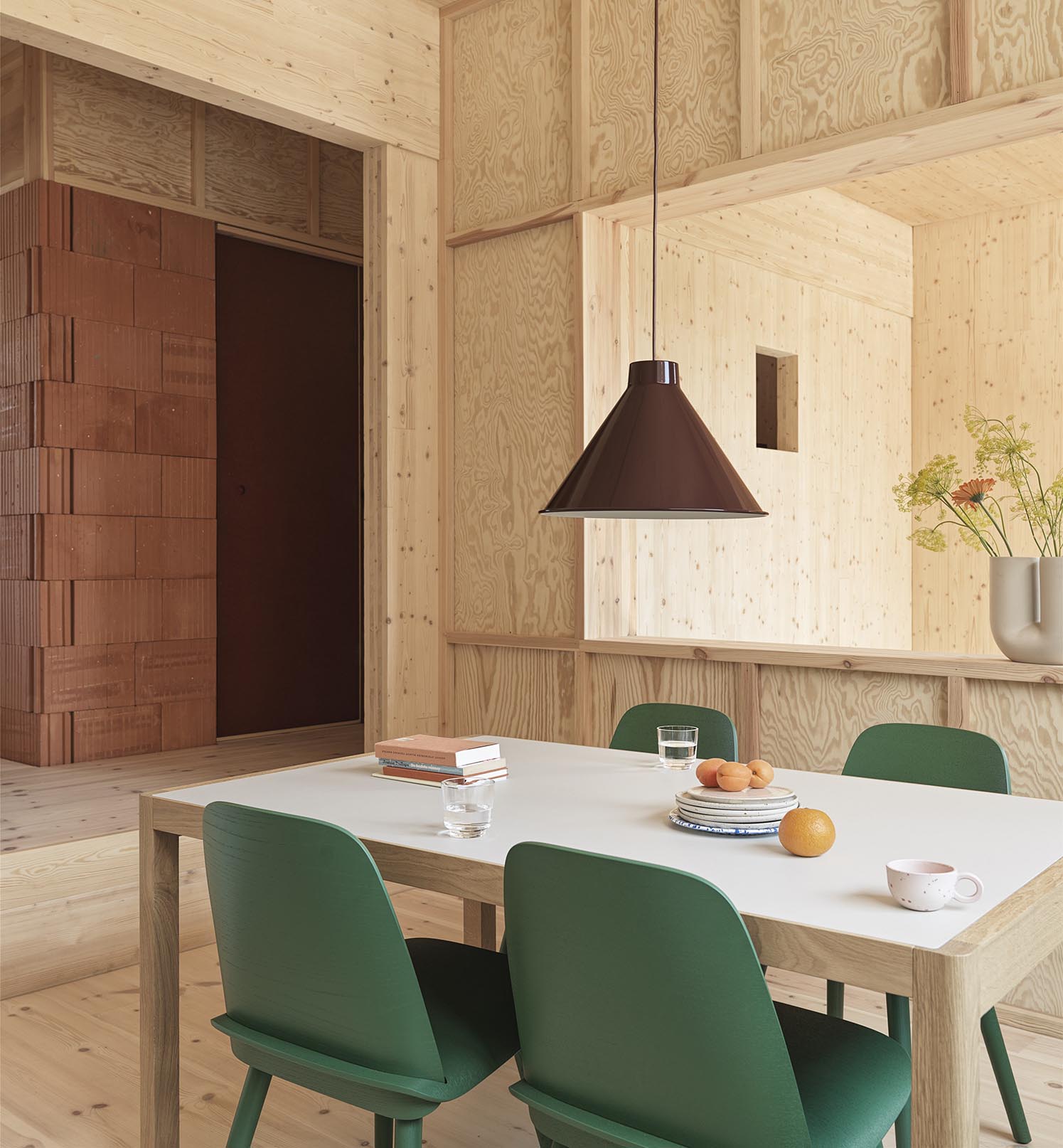 Muuto Nerd Chair – Arrival Hall